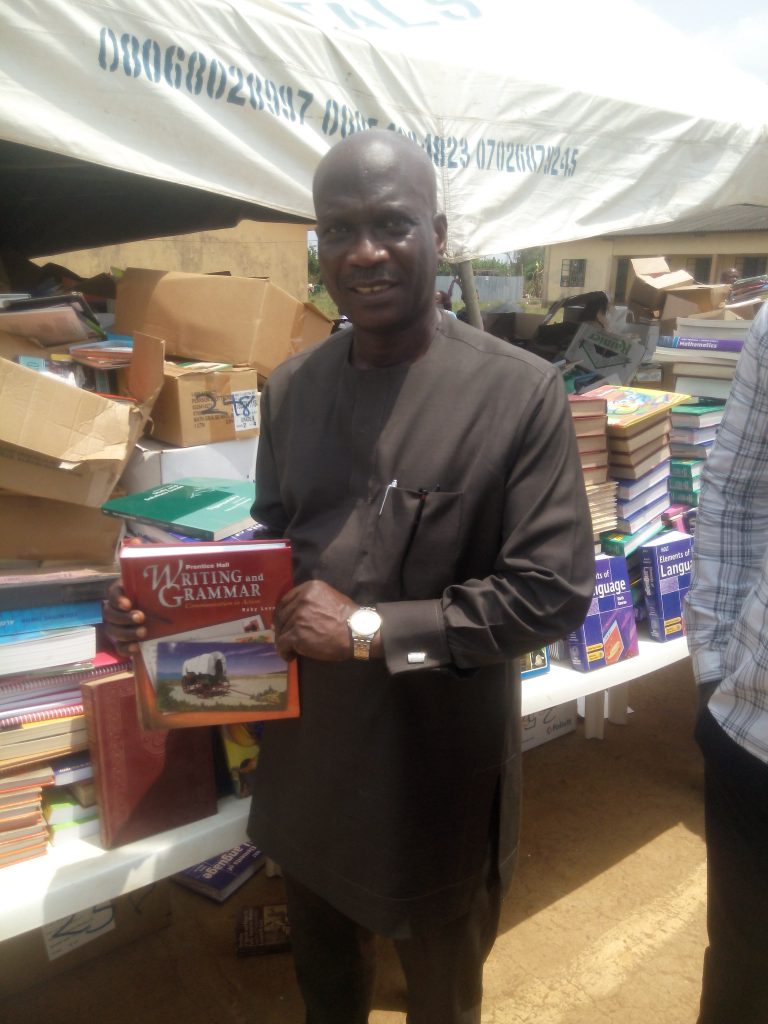 Again, Wale Raji Gives Back - The Octopus News