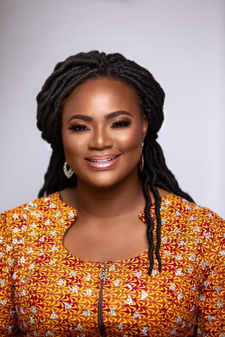 Gospel Singer, Tomi Favored Releases ‘Jehovah