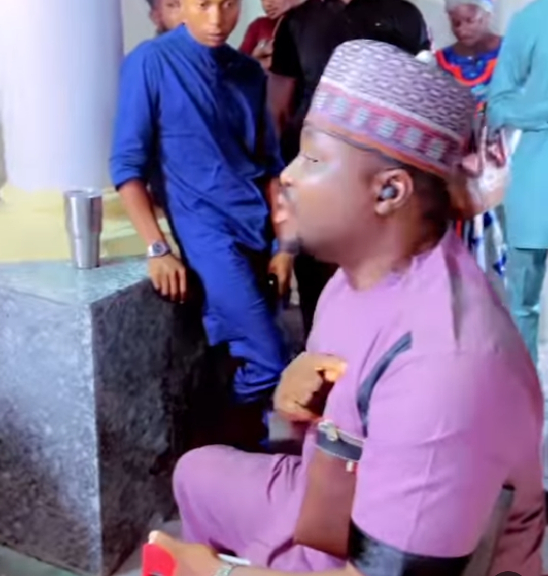 Photos From Burial Of Pasuma's Mother